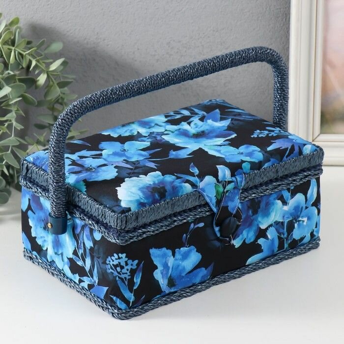 Шкатулка для рукоделия КНР "Голубые цветы на синем", дерево, текстиль, 24х16х11 см