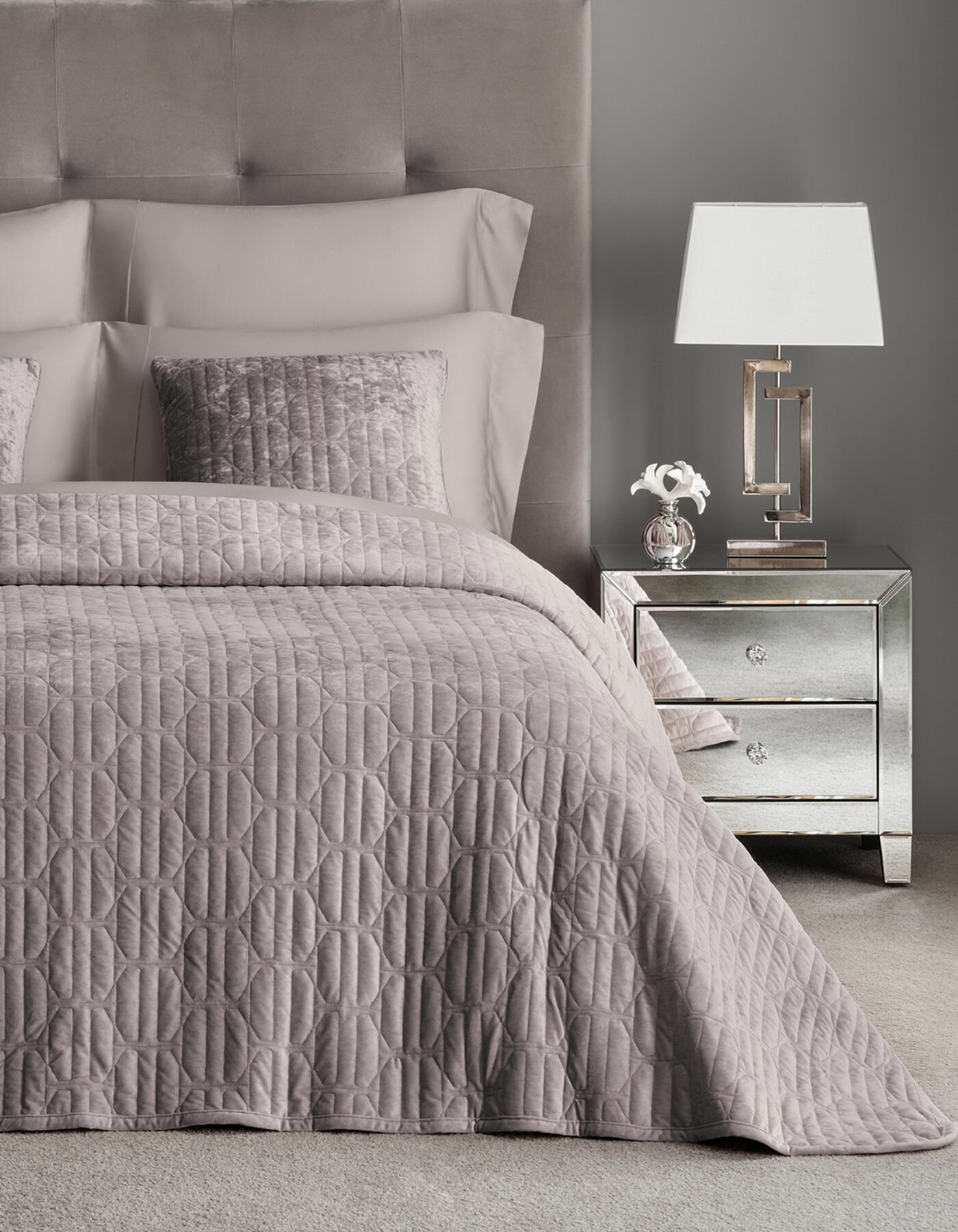 Togas Покрывало 250х260 "Арнас" бархат, розовое