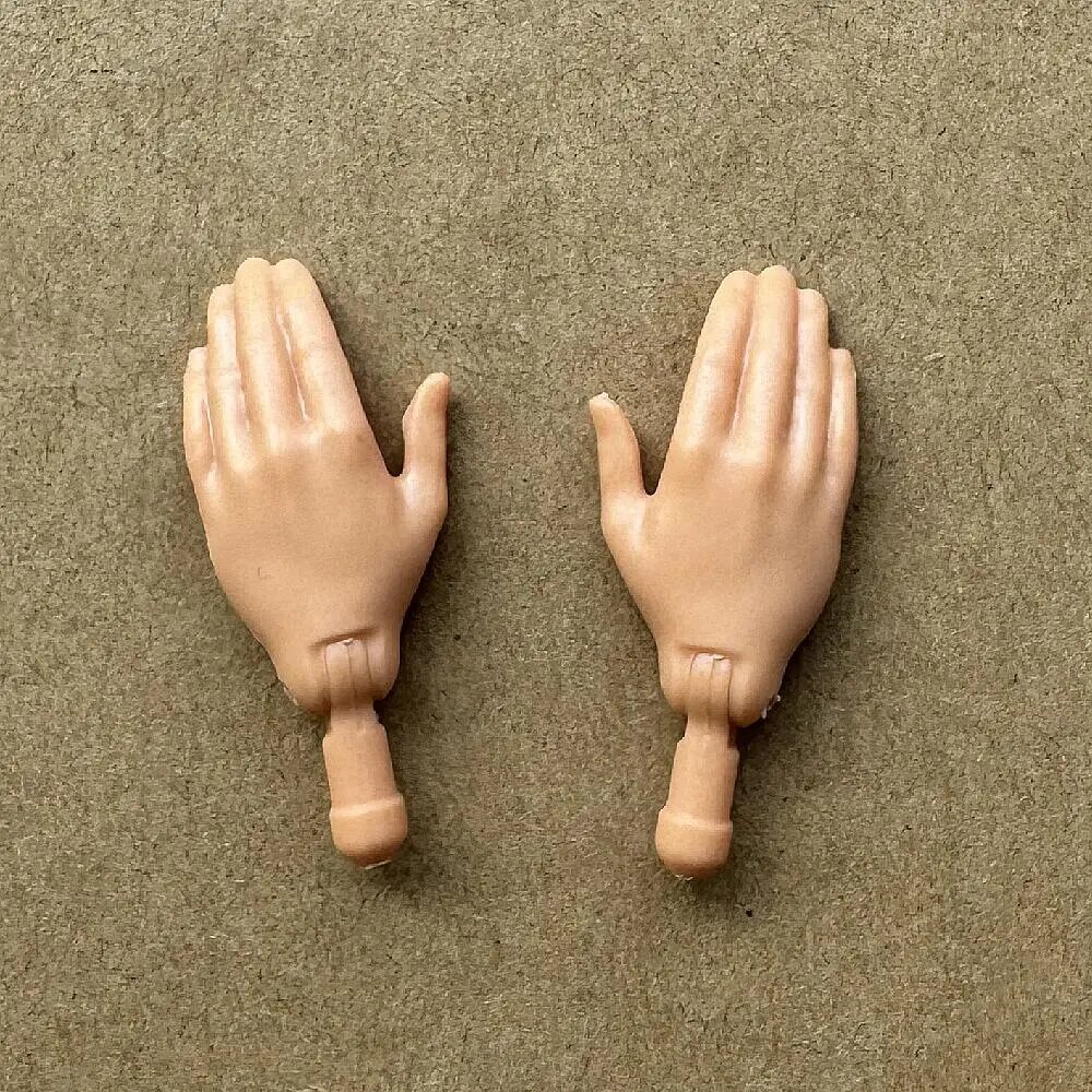 Бежевые сменные руки для кукол Barbie, Barbi hands 3