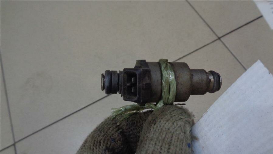 Форсунка инжекторная от Land Rover Range Rover 2 1994-2002