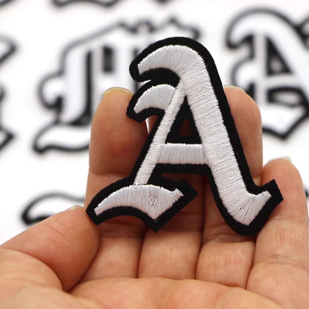 Вышитые нашивки с буквами А-Я A