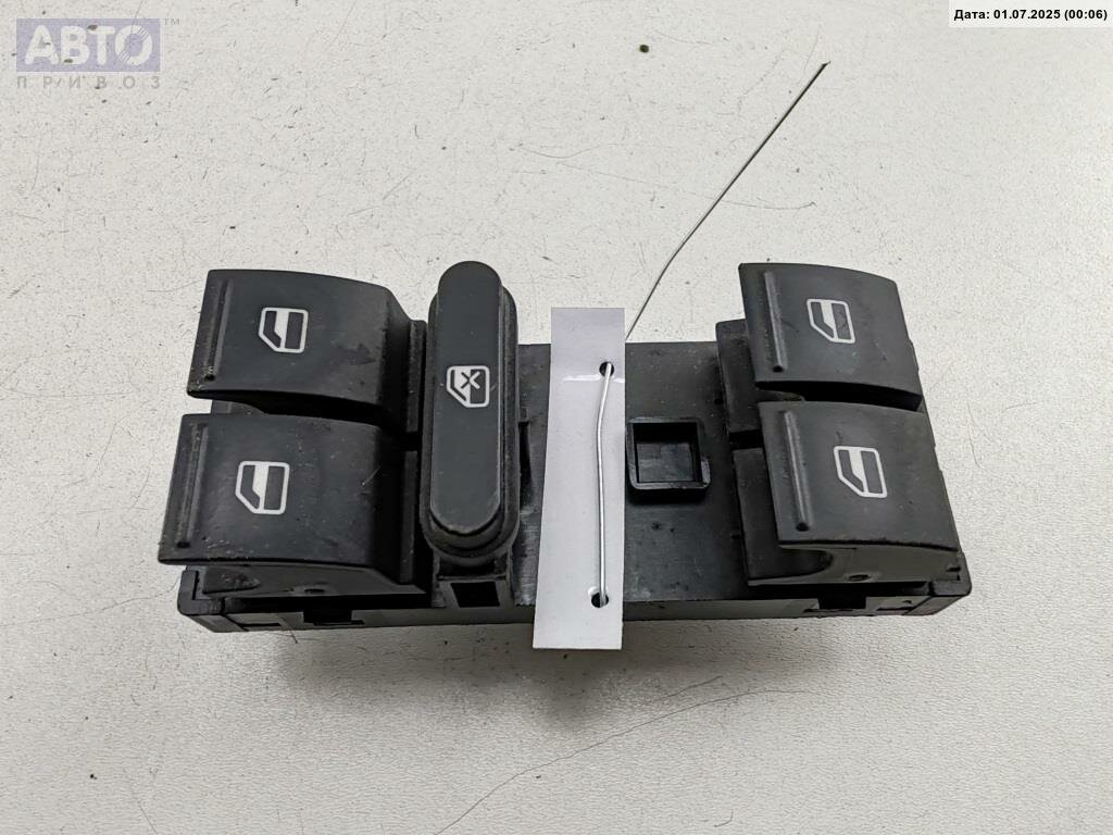 Блок кнопок управления стеклоподъемниками Volkswagen Passat B6