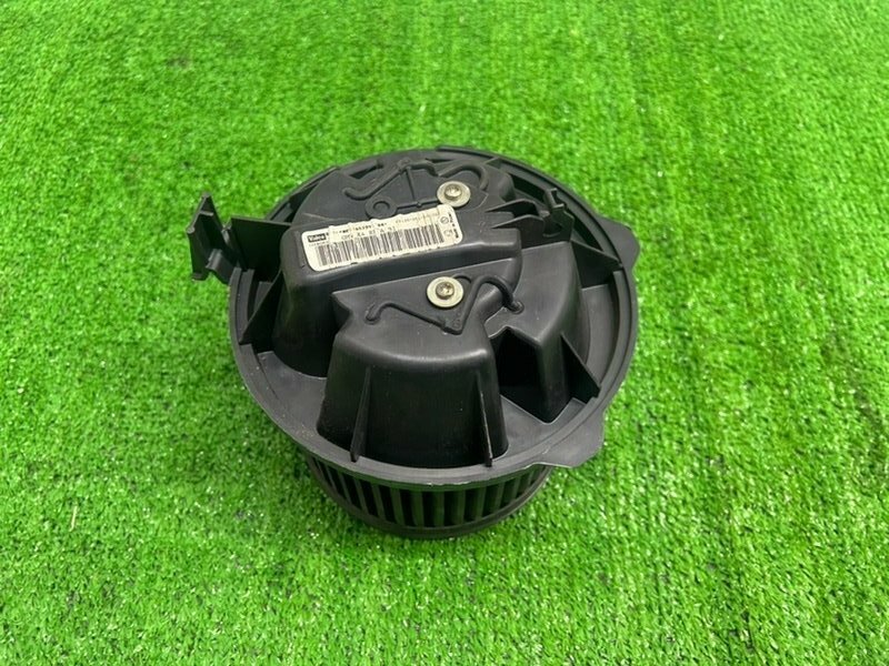 Моторчик печки Citroen C5 I хэтчбек 2.0 136 Л/С 6441N7