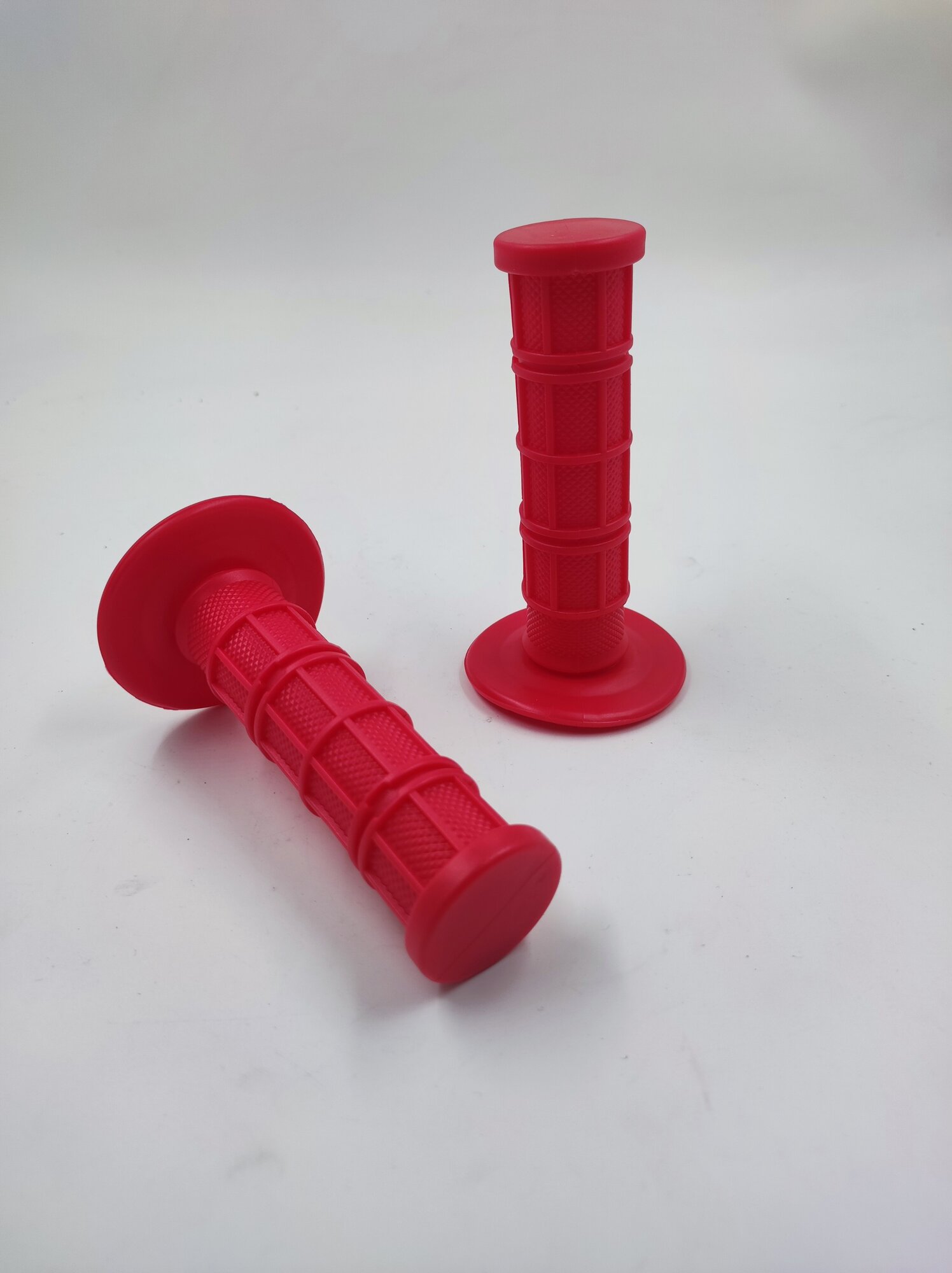 Ручки руля (грипсы) для питбайка и мотоцикла, резиновые, красные (24 мм + 22 мм)