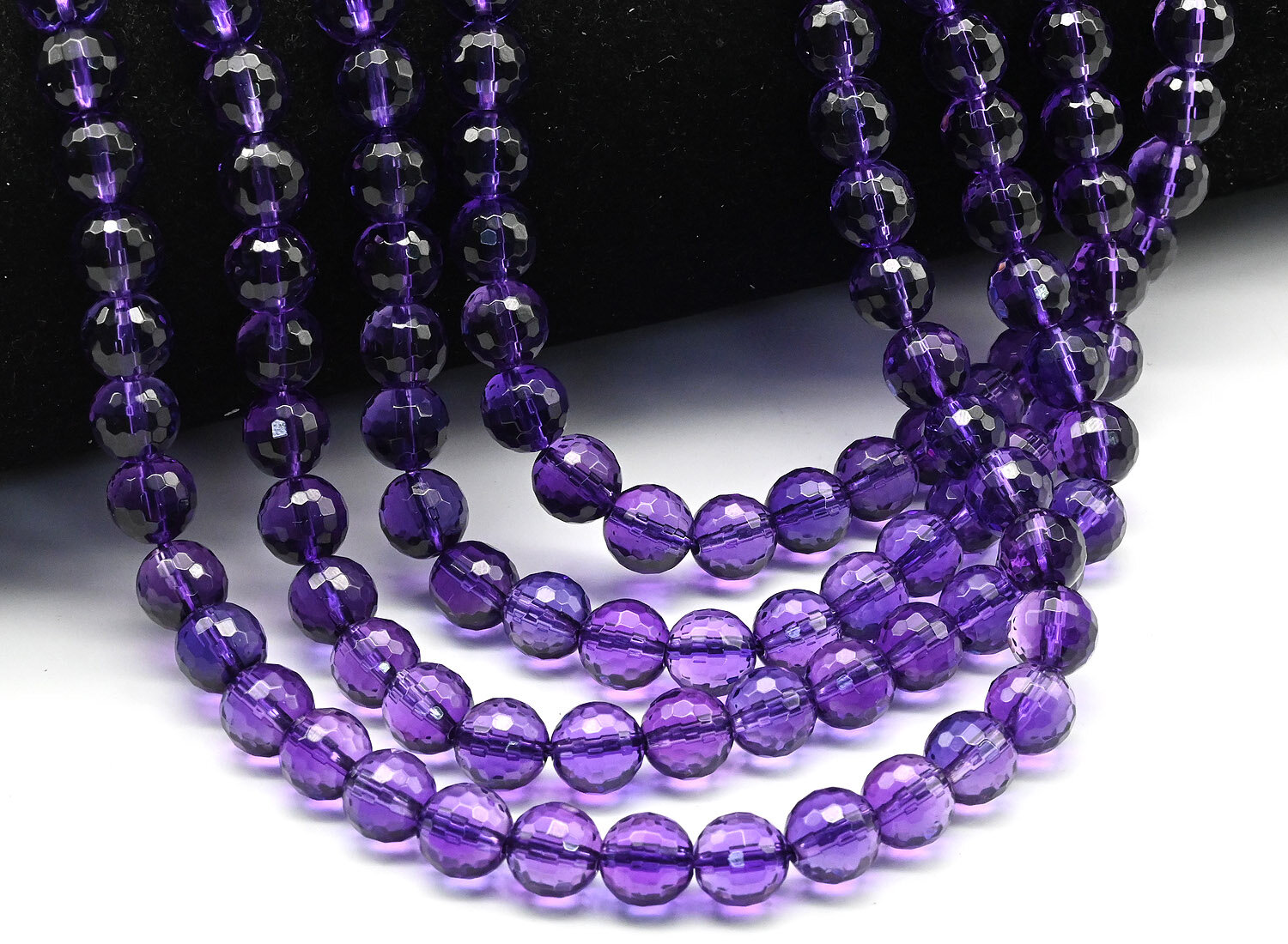 Бусины из аметиста шарик гр.8мм, 39см, 47 бусин (1 сорт) .