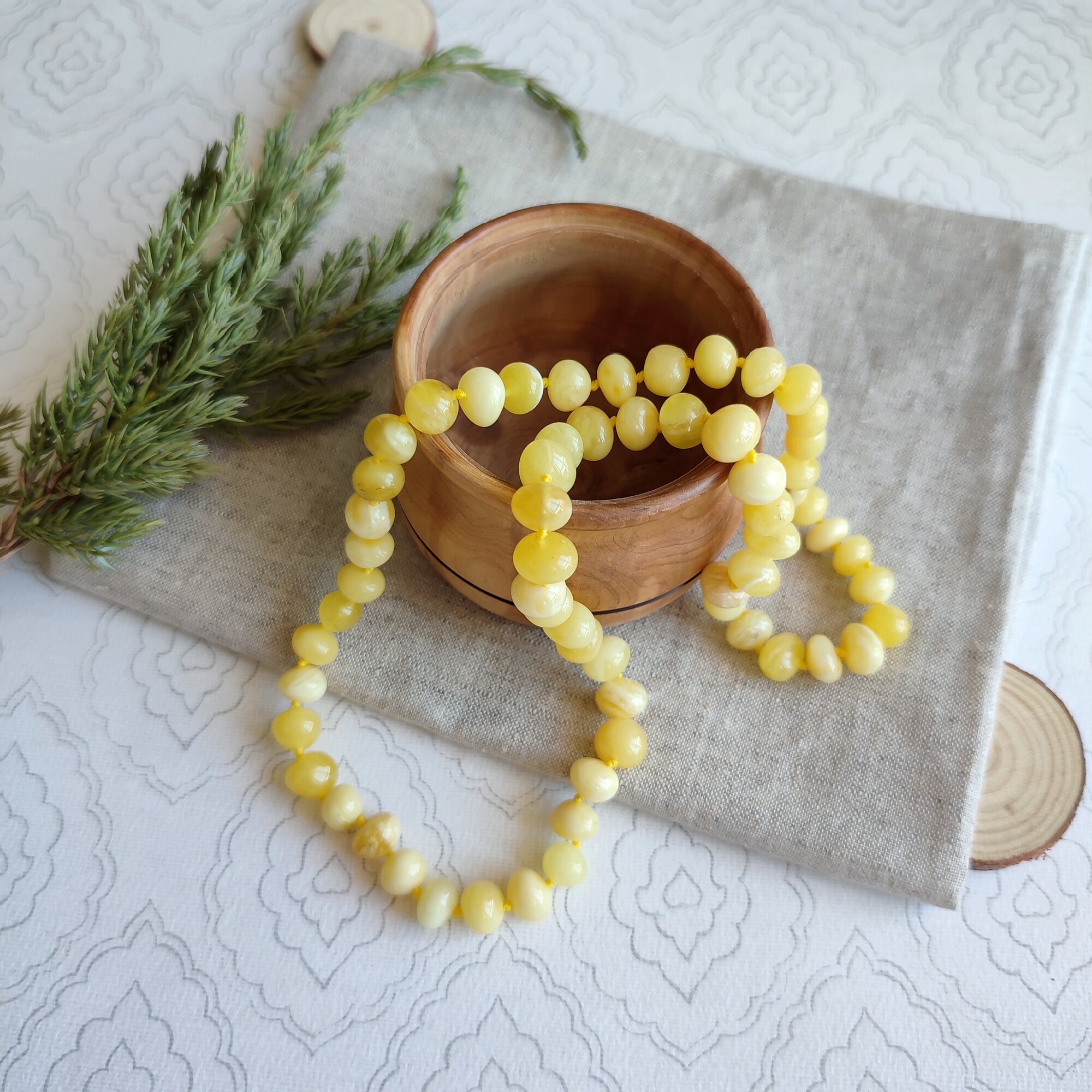 Колье, янтарь