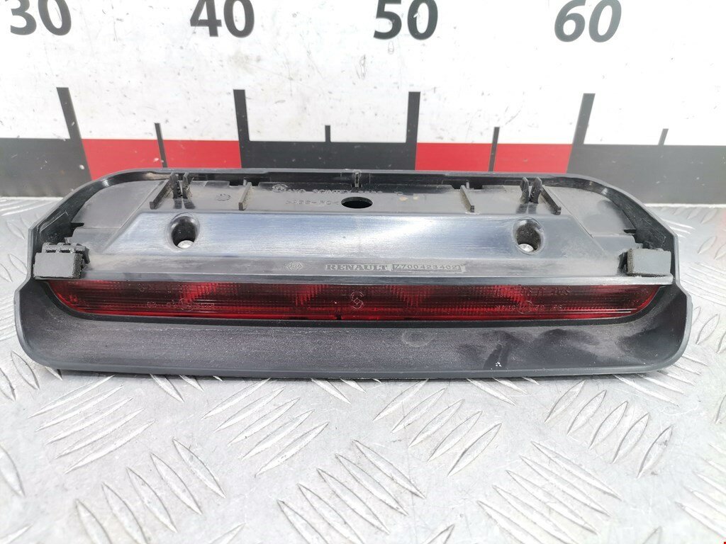 Фонарь дополнительный тормозной (стоп-сигнал) Renault Megane 1 7700423402 арт. 1870820