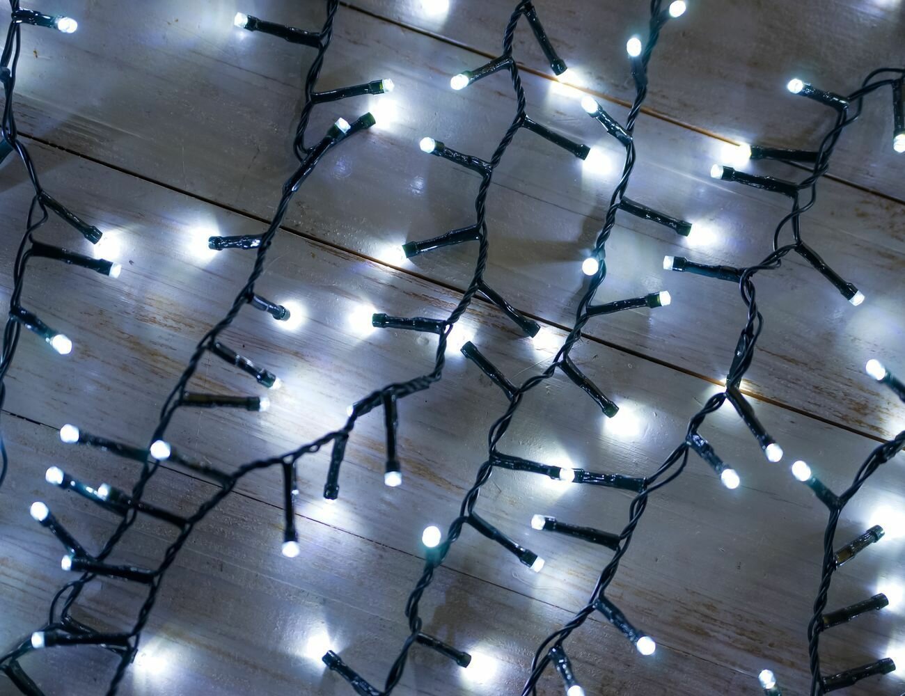 Светодиодная гирлянда Koopman Snake Comfort Basic 8 м, 400 холодных белых LED ламп, зеленый ПВХ, контроллер, IP44, Koopman International AX8510000