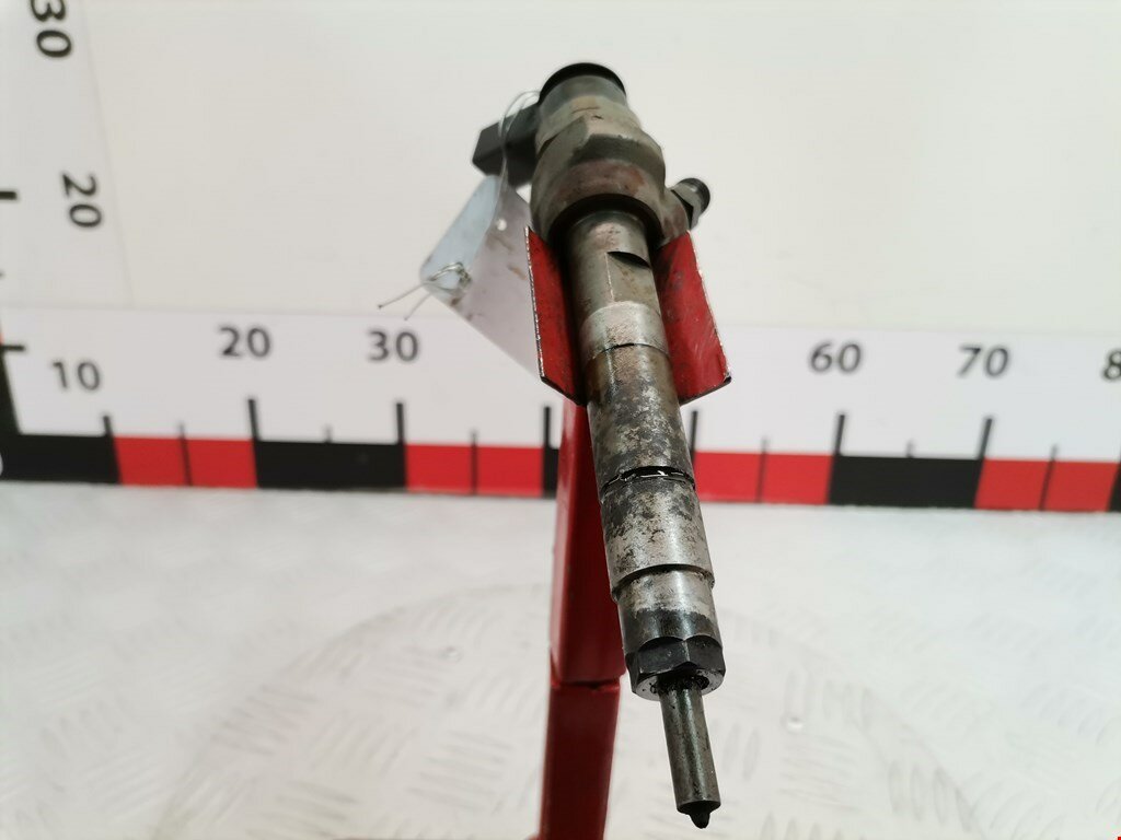 Форсунка дизельная электрическая BMW 1-Series (E81/E82/E87/E88) 13537798446 арт. 1464125