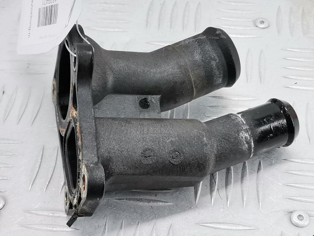 Корпус термостата Ford Fiesta 5 1707050 арт. 1599421