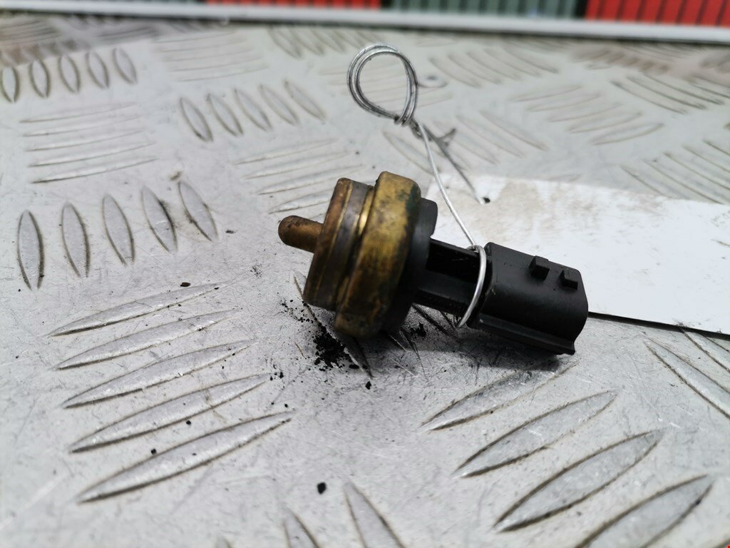 Датчик температуры охлаждающей жидкости Opel Vivaro A арт. 2165543