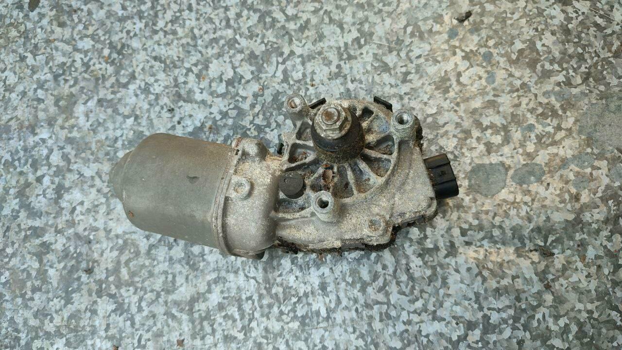 Моторчик дворников перед. Toyota Yaris 1593000432