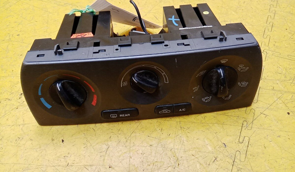 Блок управления климатической установкой X-TYPE Jaguar 1X4A19980DA