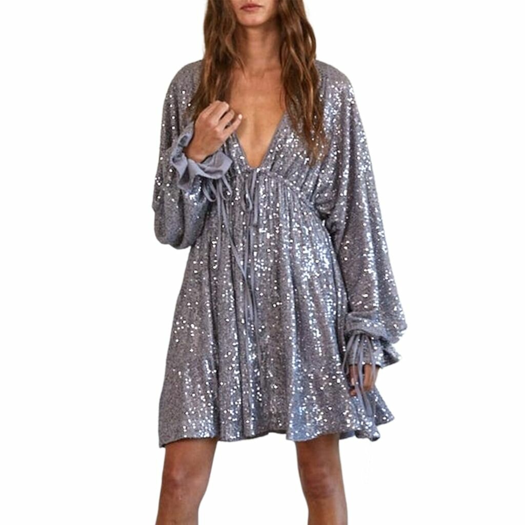 Элегантное вечернее платье с пайетками и длинным рукавом