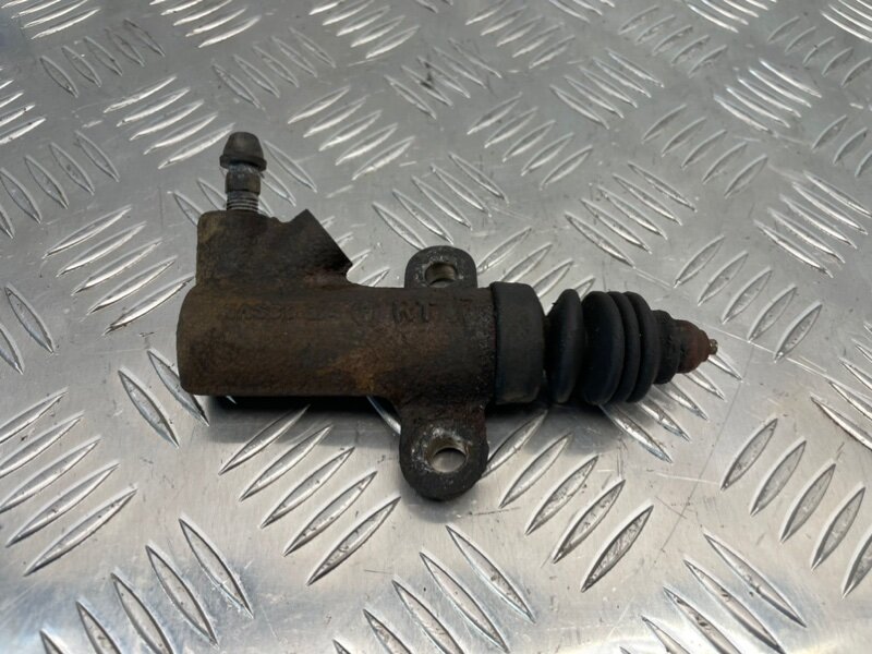 Б/У рабочий цилиндр сцепления Kia Spectra 2007 SD S6D 45298 Hyundai-KIA арт. 0K20141920A, 417102Z000