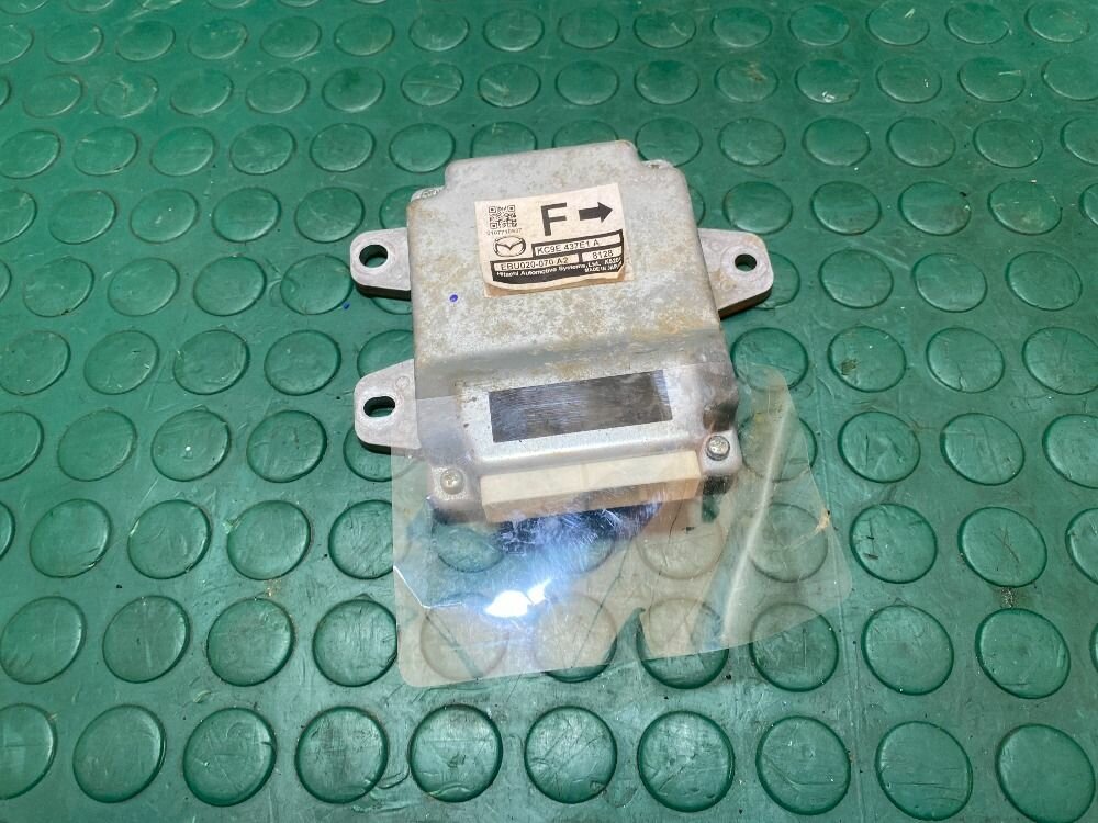 Блок управления стояночным тормозом Mazda CX-5 II (2017—2022) kc9e437e1a