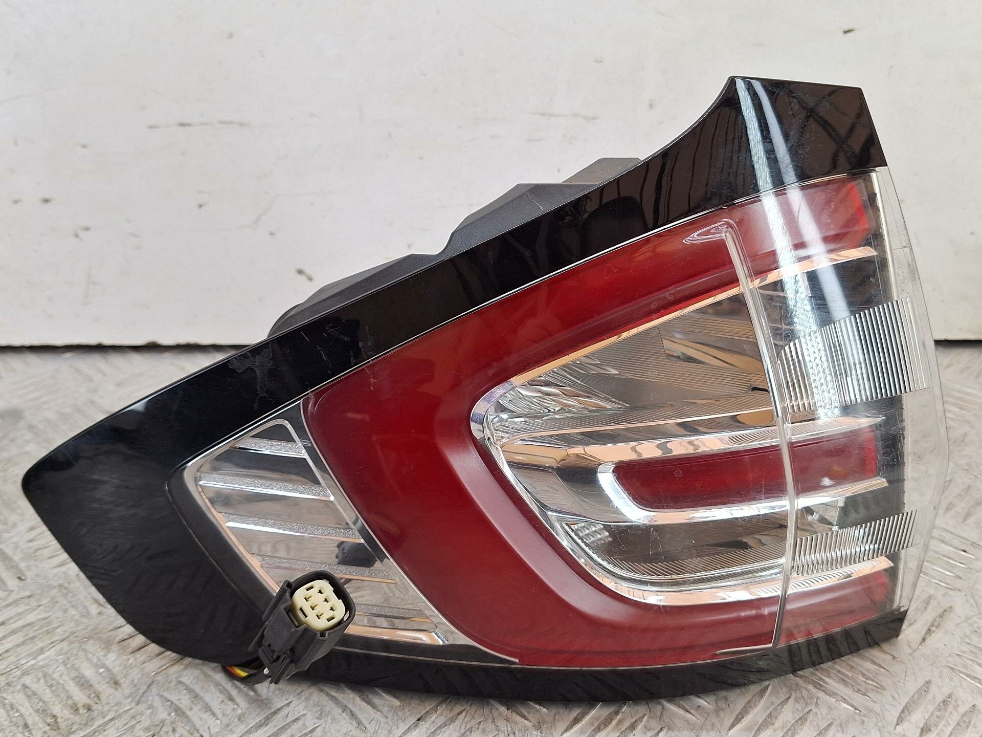 Фонарь задний левый Ford Galaxy 3 рест. 2022 EM2B-13405-AH