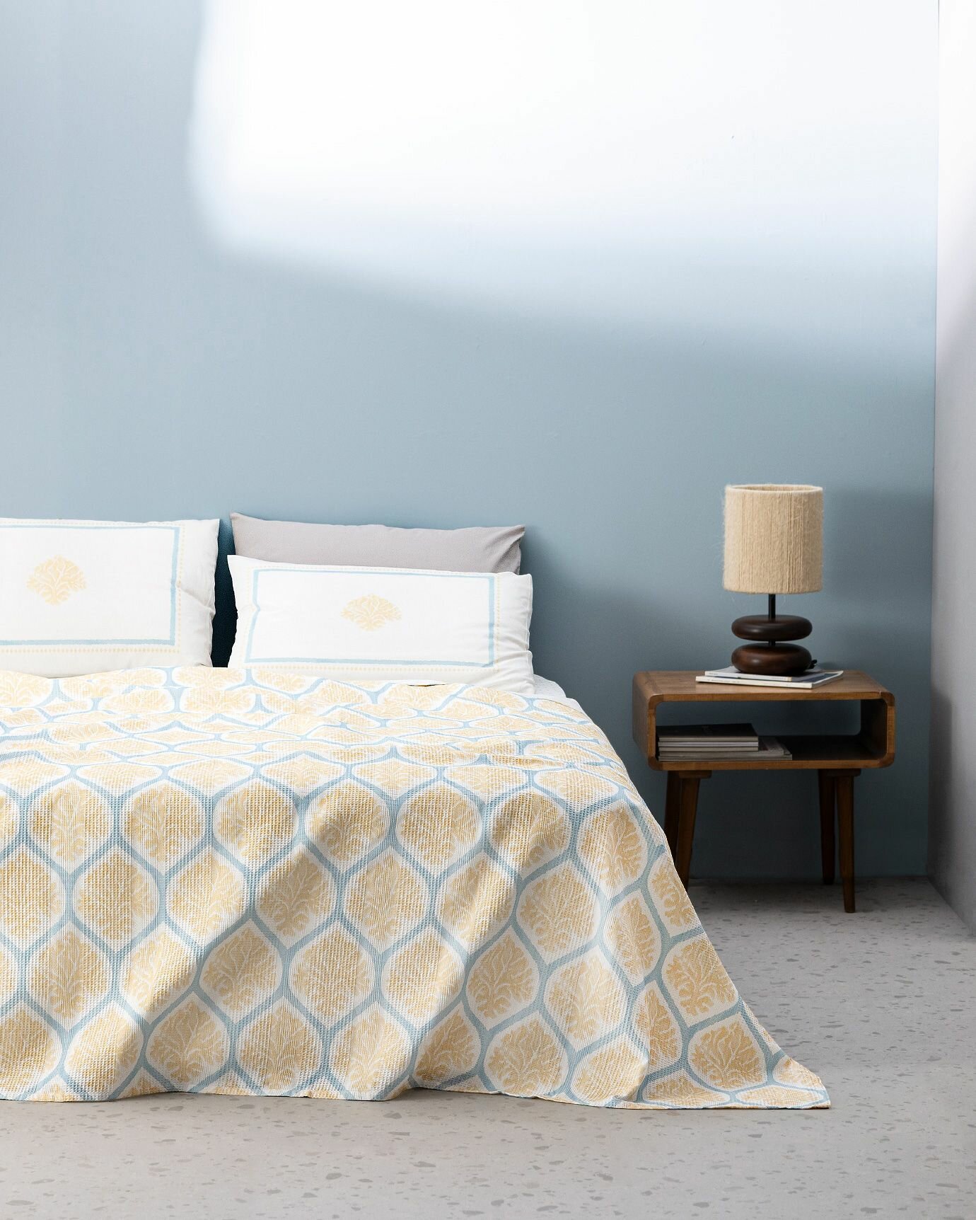 Постельное бельё Madame Coco, 2 спальный комплект, евро, хлопок, жёлто-голубой, 100%, покрывало, наволочки