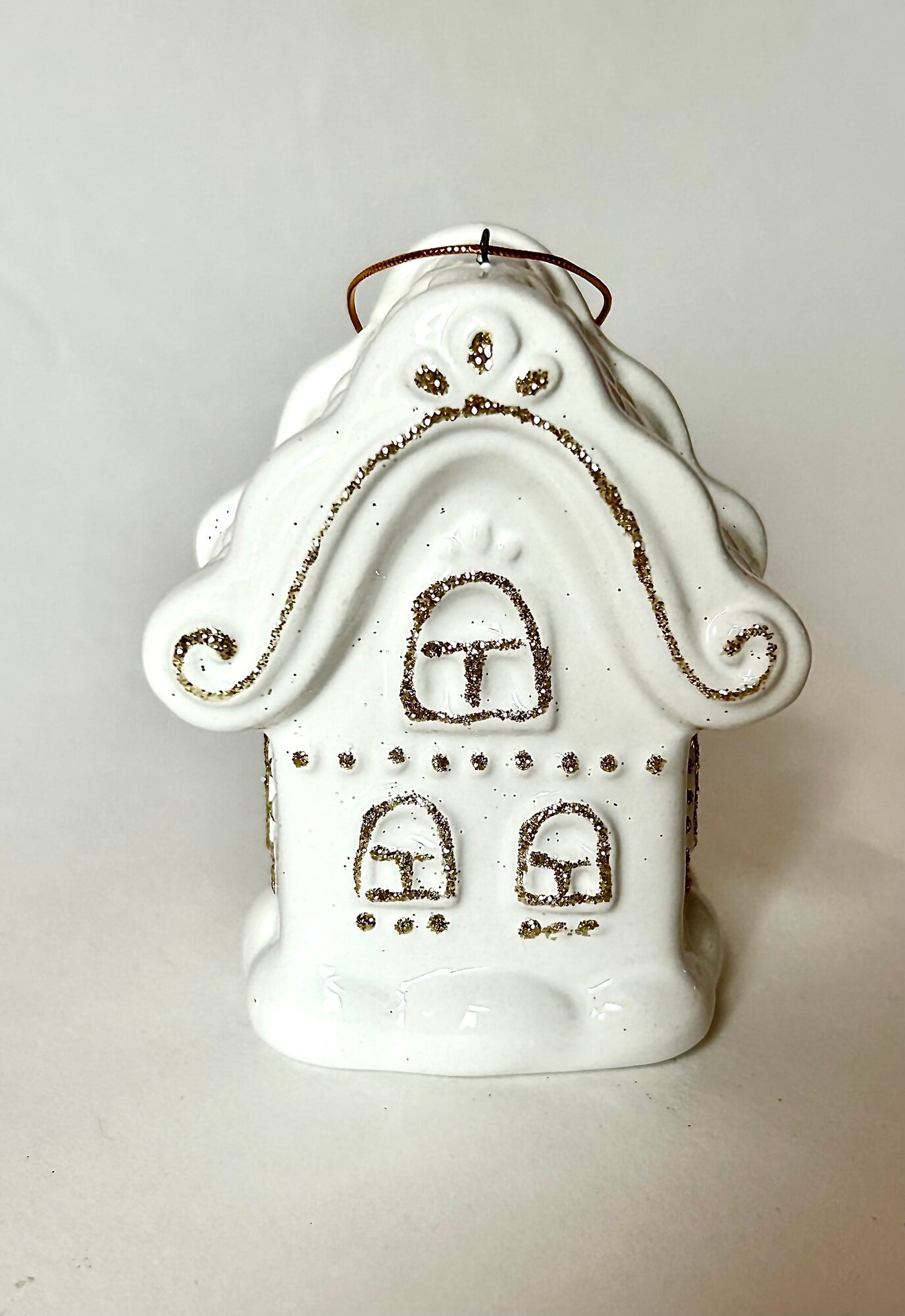 Елочная игрушка Домик новогодний, Майолика, глазурь, керамика, 8,5х7 см