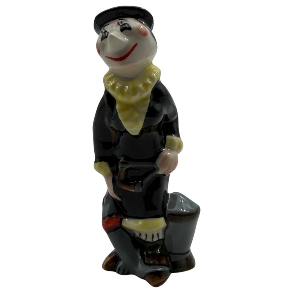 Фарфоровая статуэтка "Шапокляк" (Крокодил Гена), 14 см, 2020-2024 гг, Вербилки, Россия