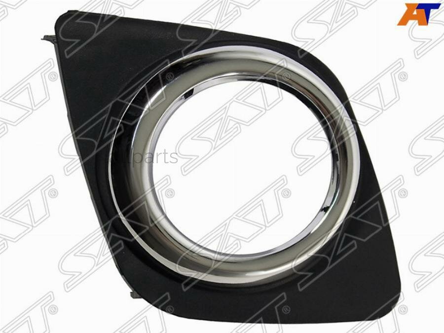 SAT ST-TYY3-219-1 Оправа ПТФ Toyota RAV4 (XA30) 08-13 (Справа)