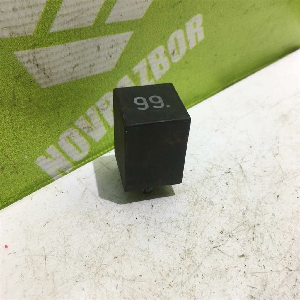 Реле VW Golf 3 Vento 91-97