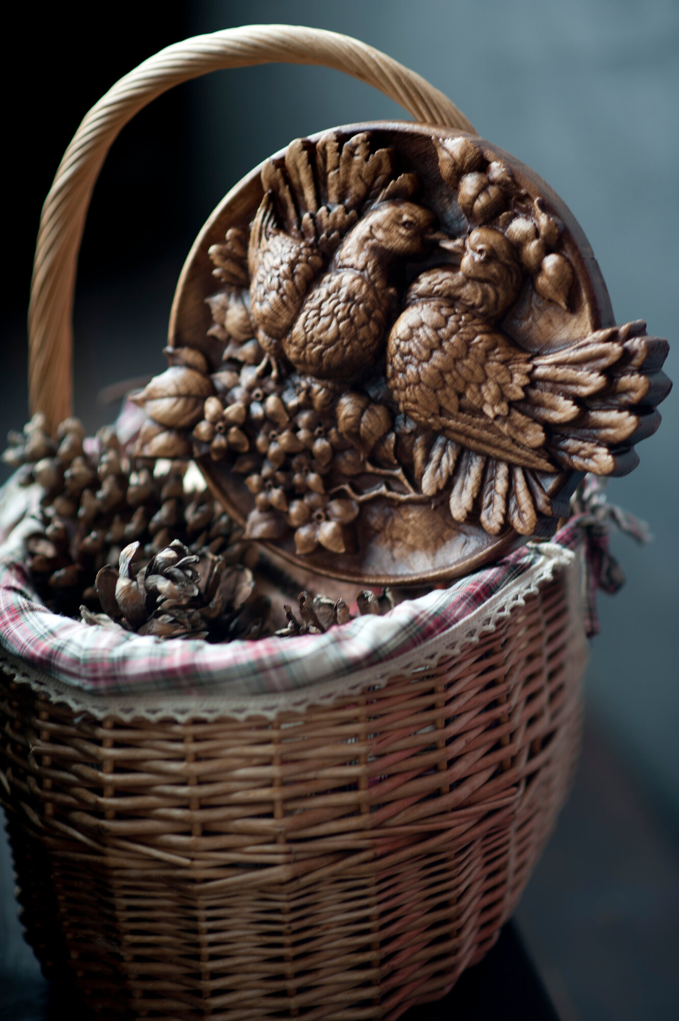 Панно резное"Голубки", Круглое, Декоративное, Из Натурального Дерева