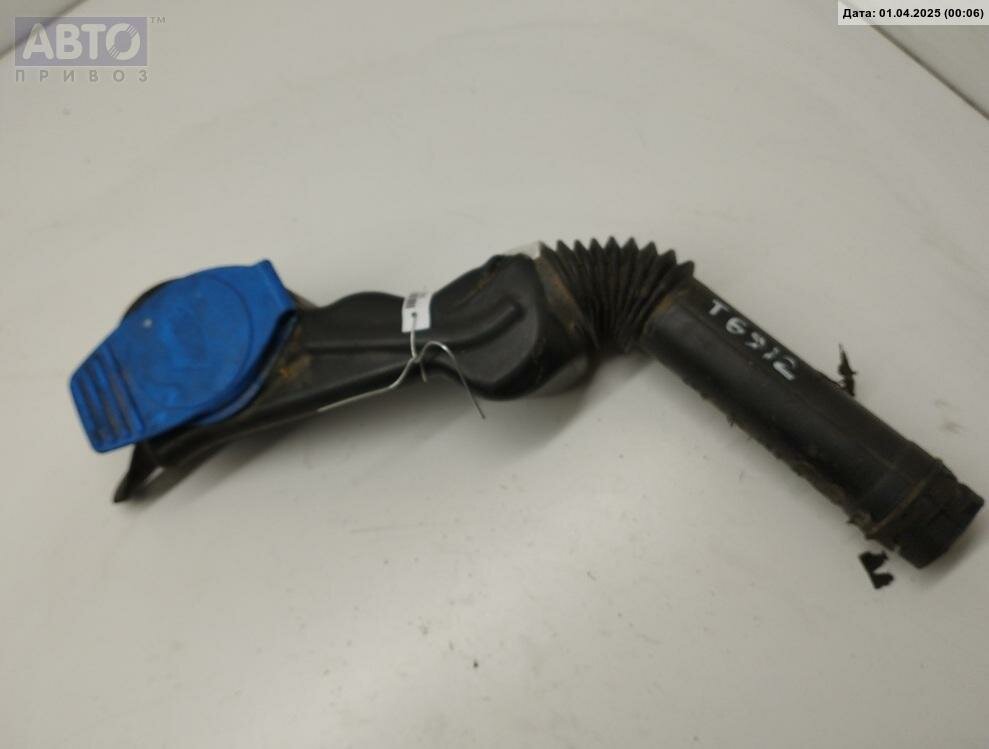 Горловина бачка омывателя Audi A6 C6 (2004-2011)