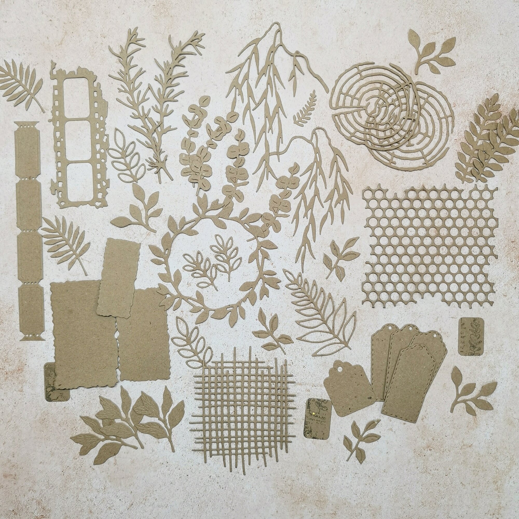 Набор вырубки бумажной для творчества, набор из 45 элементов, плотность 220 грамм