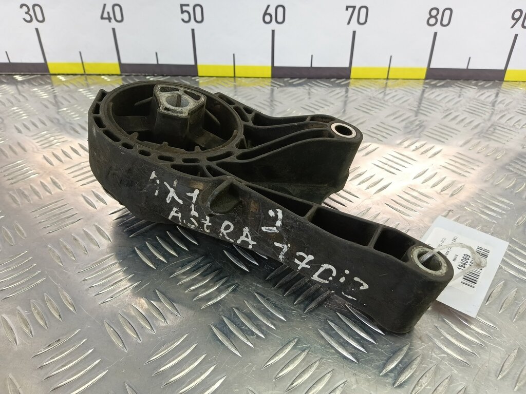 Подушка двигателя (Опора ДВС) Б/У для Opel ASTRA J (2009—2012) 684216