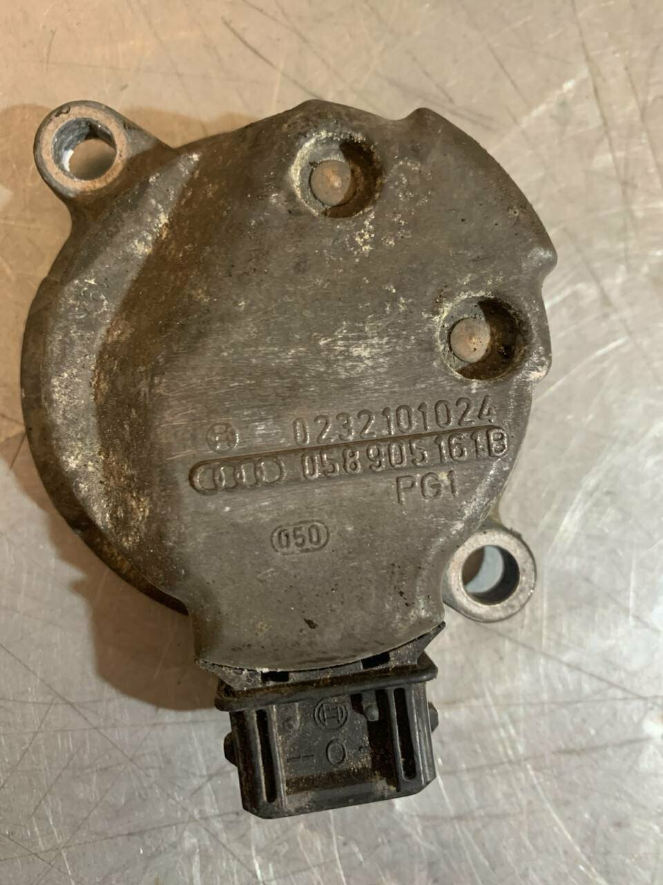 Датчик распредвала Audi A6 C5 (1997 - 2001) 232101024