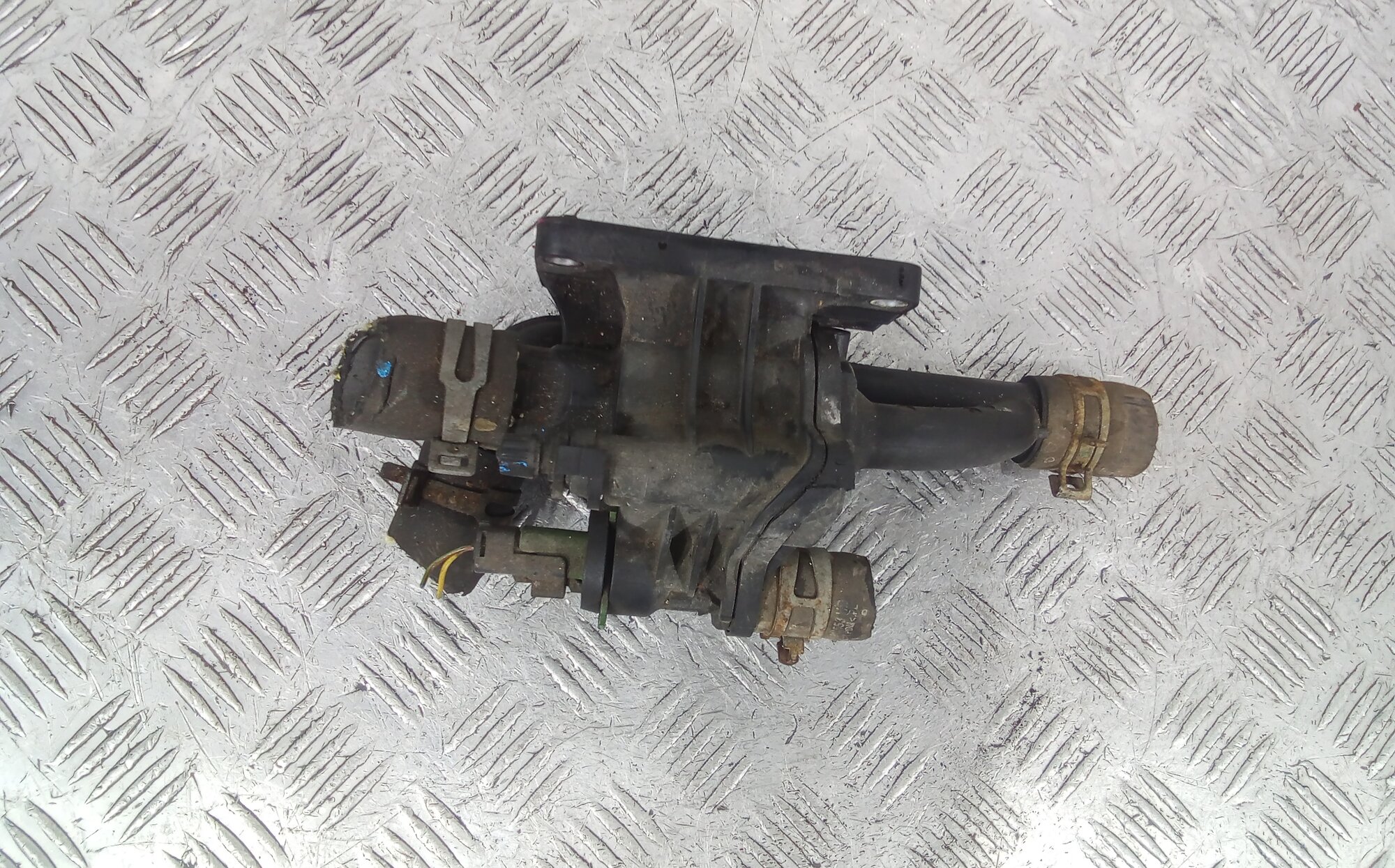 Корпус термостата дизельный FORD FOCUS 3