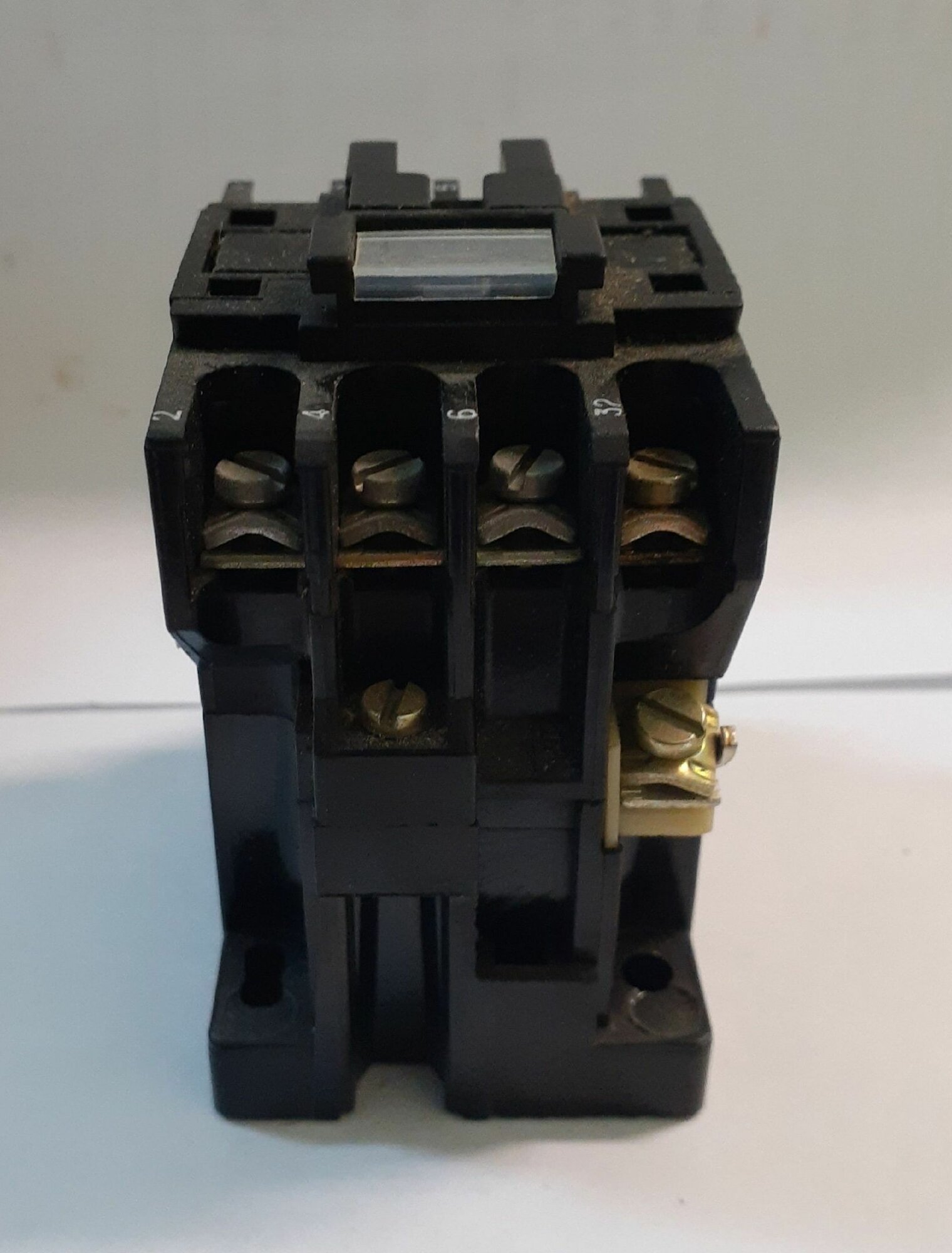 Пускатель ПМЛ-11010*4А(катушка-10А/36В переменка) со степенью защиты IP00