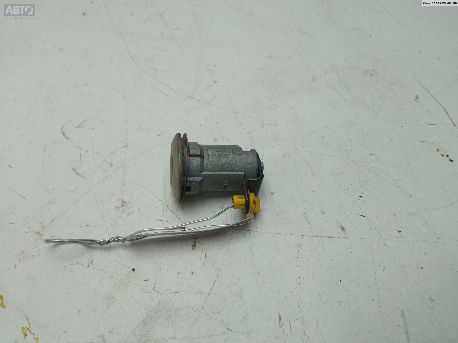 Личинка замка багажника Kia Carens (1999-2006, RS/FJ)