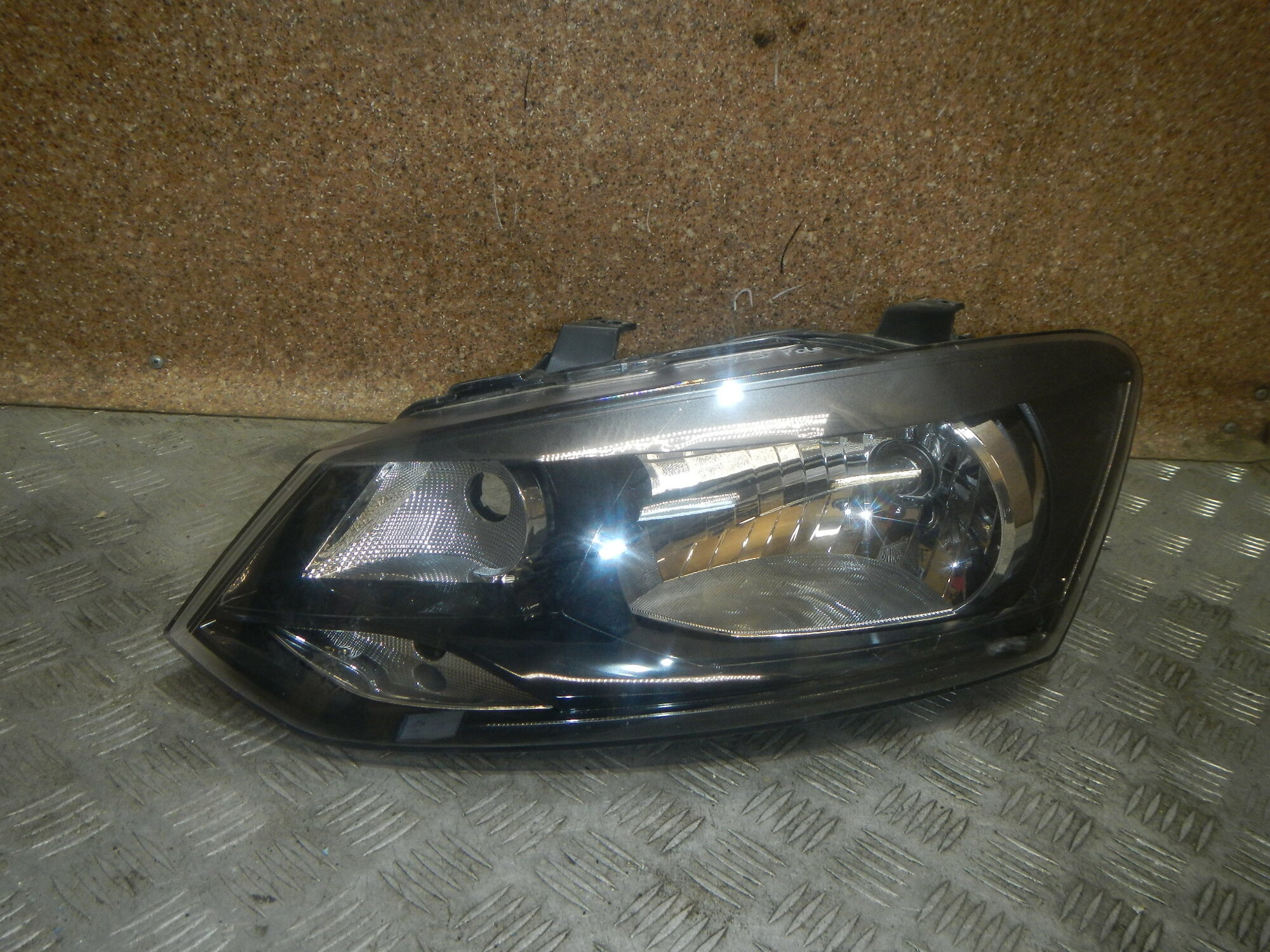 Б/У Фара левая, Volkswagen (Фольксваген)-POLO (SED RUS) (11-) VOLKSWAGEN POLO (Sed RUS) (11-) DPA -15 Дубликат, новая, ца...