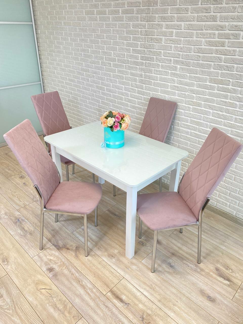 Кухонный стол и стулья, обеденная группа