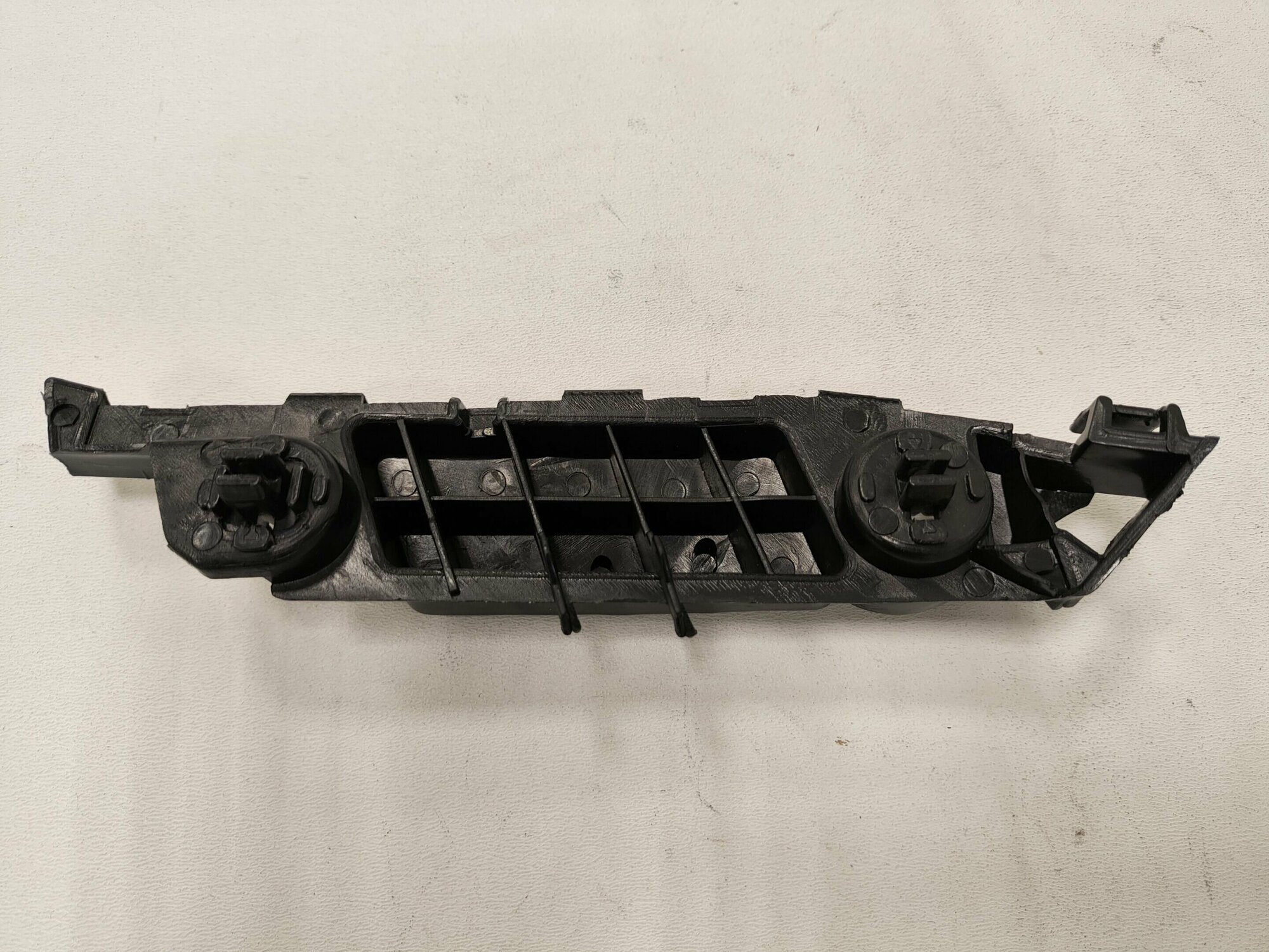 Кронштейн бампера переднего правый Great Wall Hover H5 [2.4 16V 5MT внедорожник 4X4 бензин] 2803306K80