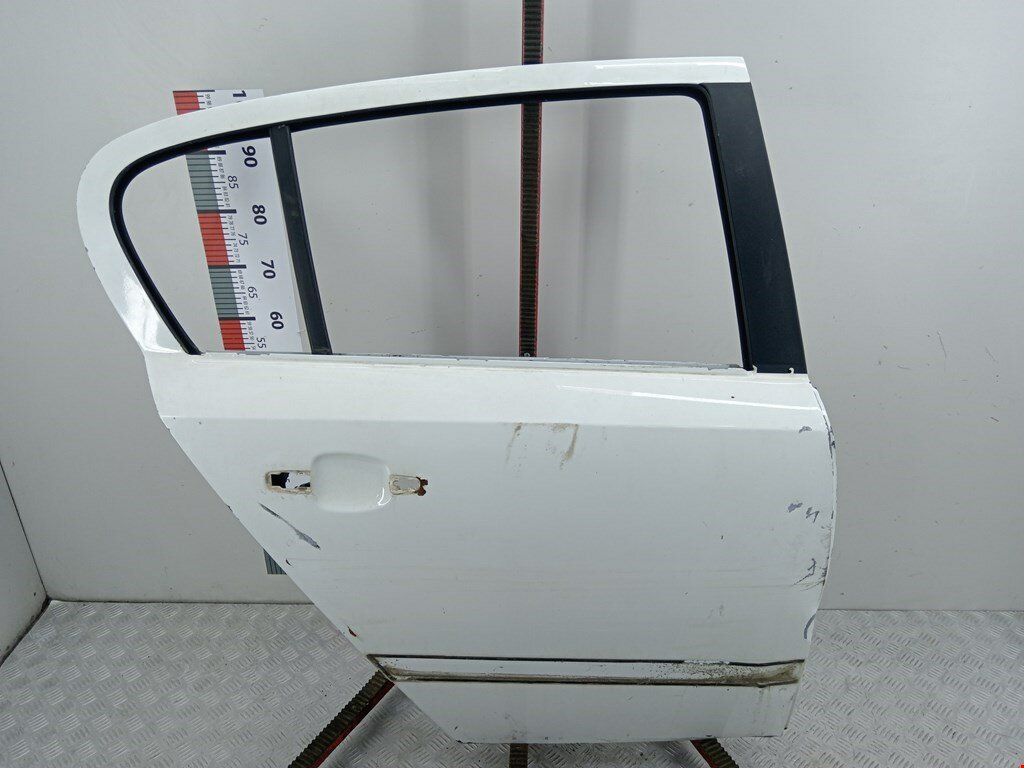 Дверь задняя правая Opel Astra H 13162877 арт. 2087780