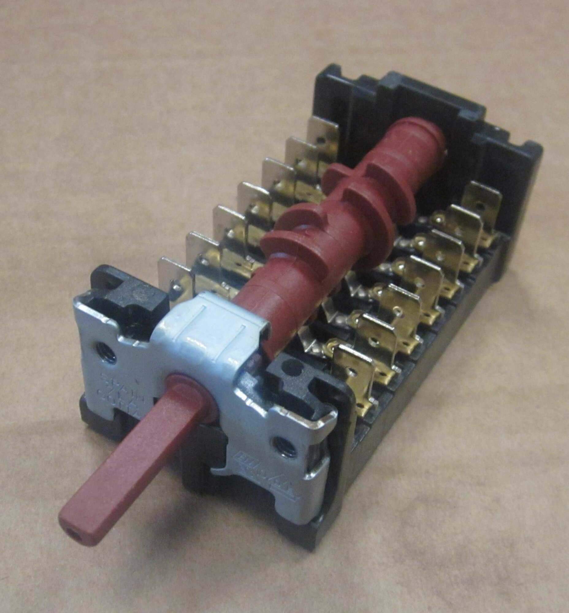 Переключатель 7 позиционный BEKO GOTTAK 7LA 870701K (263900054)