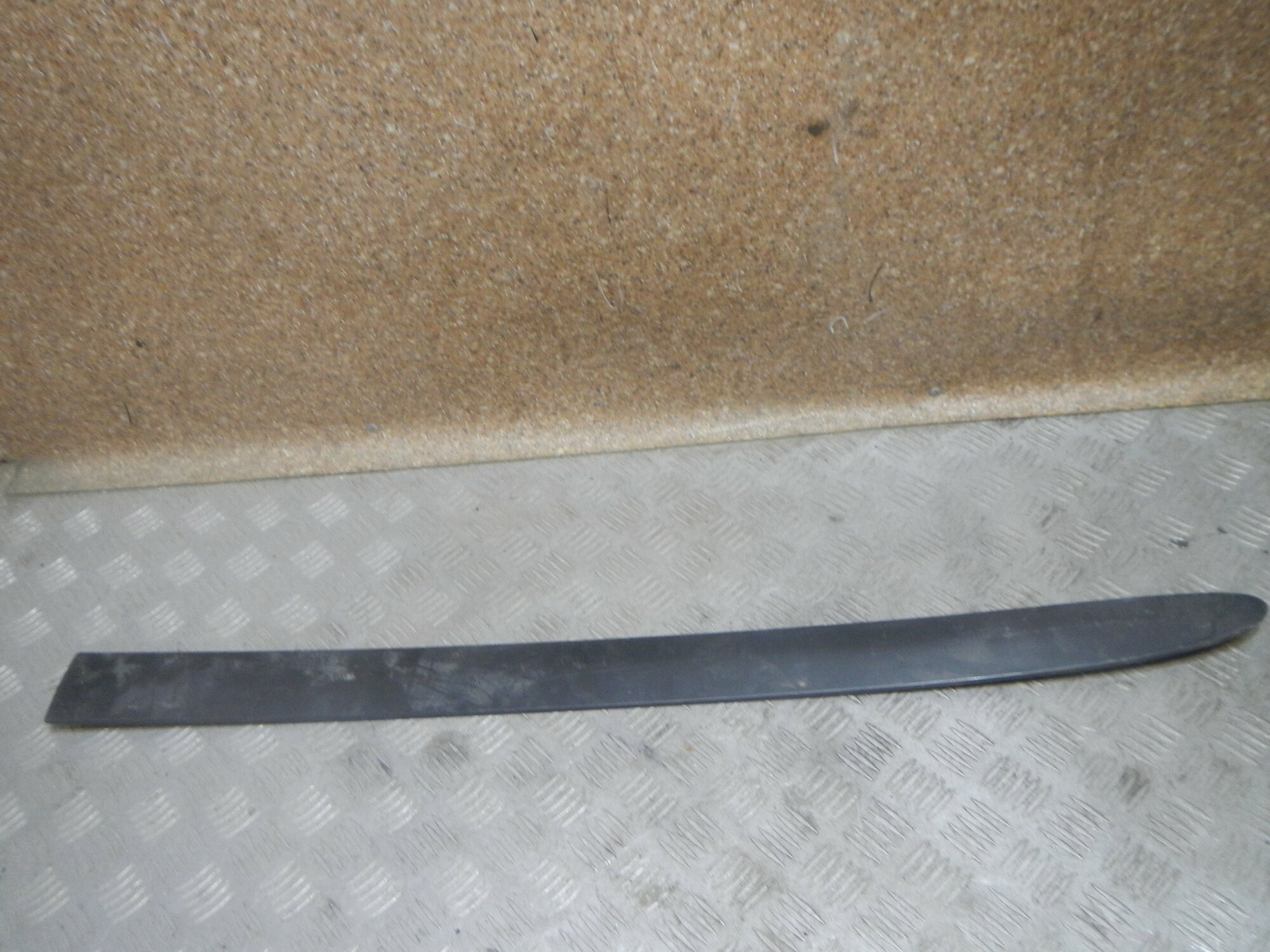 Б/У Молдинг двери передней левой, Nissan (Ниссан)-ALMERA N16 (00-06) NISSAN ALMERA N16 (00-06) Царапины, сломано 2 крепл...