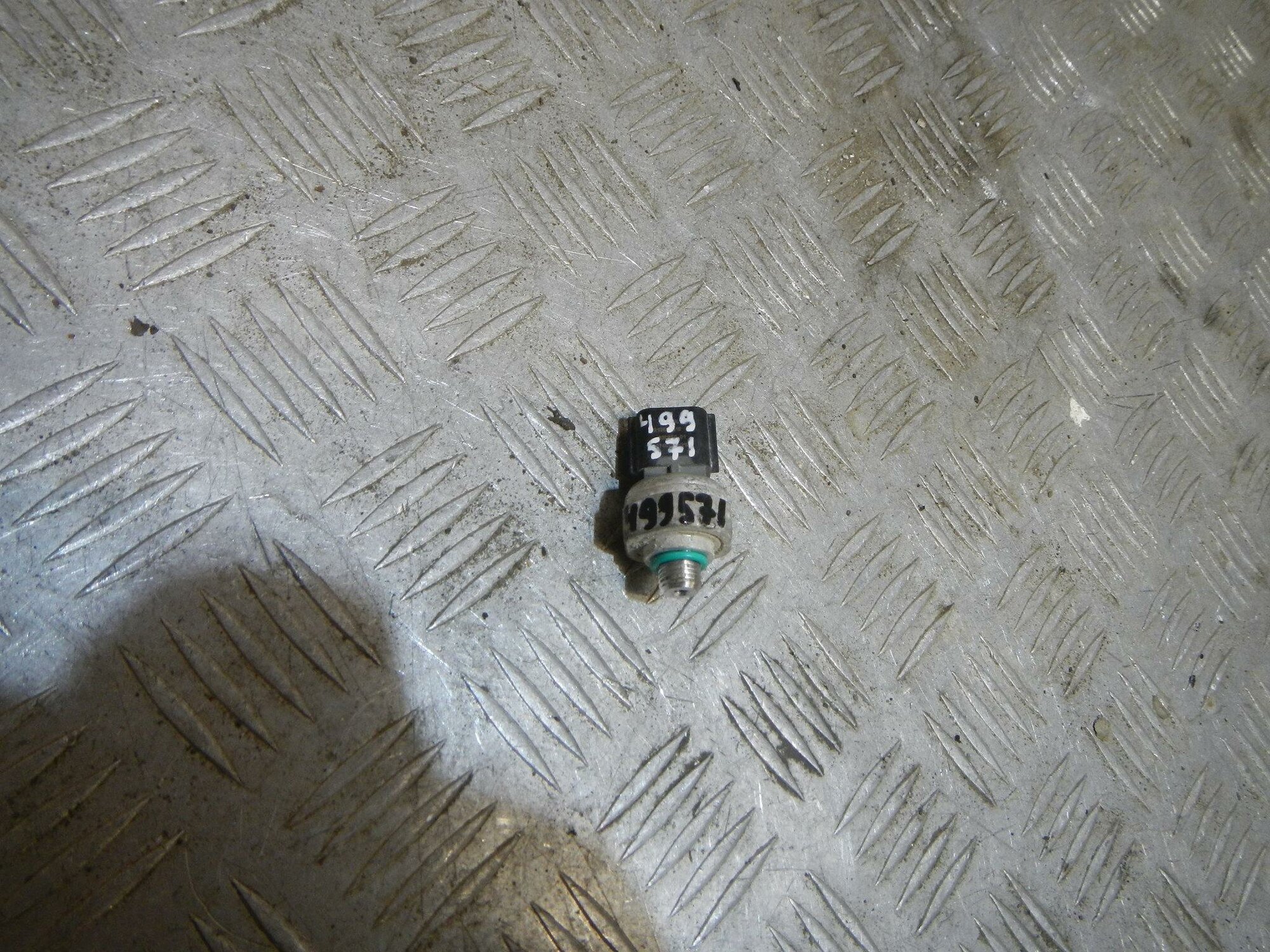 Б/У Датчик кондиционера, Renault (Рено)-LOGAN (14-) RENAULT LOGAN (14-) Без видимых повреждений. 499571 RENAULT арт. 921...