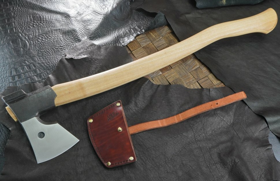 УРМ Аника Фин 700, тяжелый топор финского типа для лагерных работ