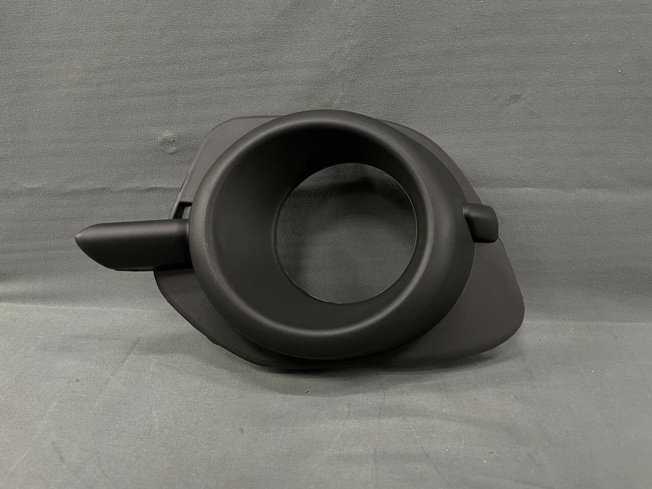 Решетка ПТФ правая Mitsubishi