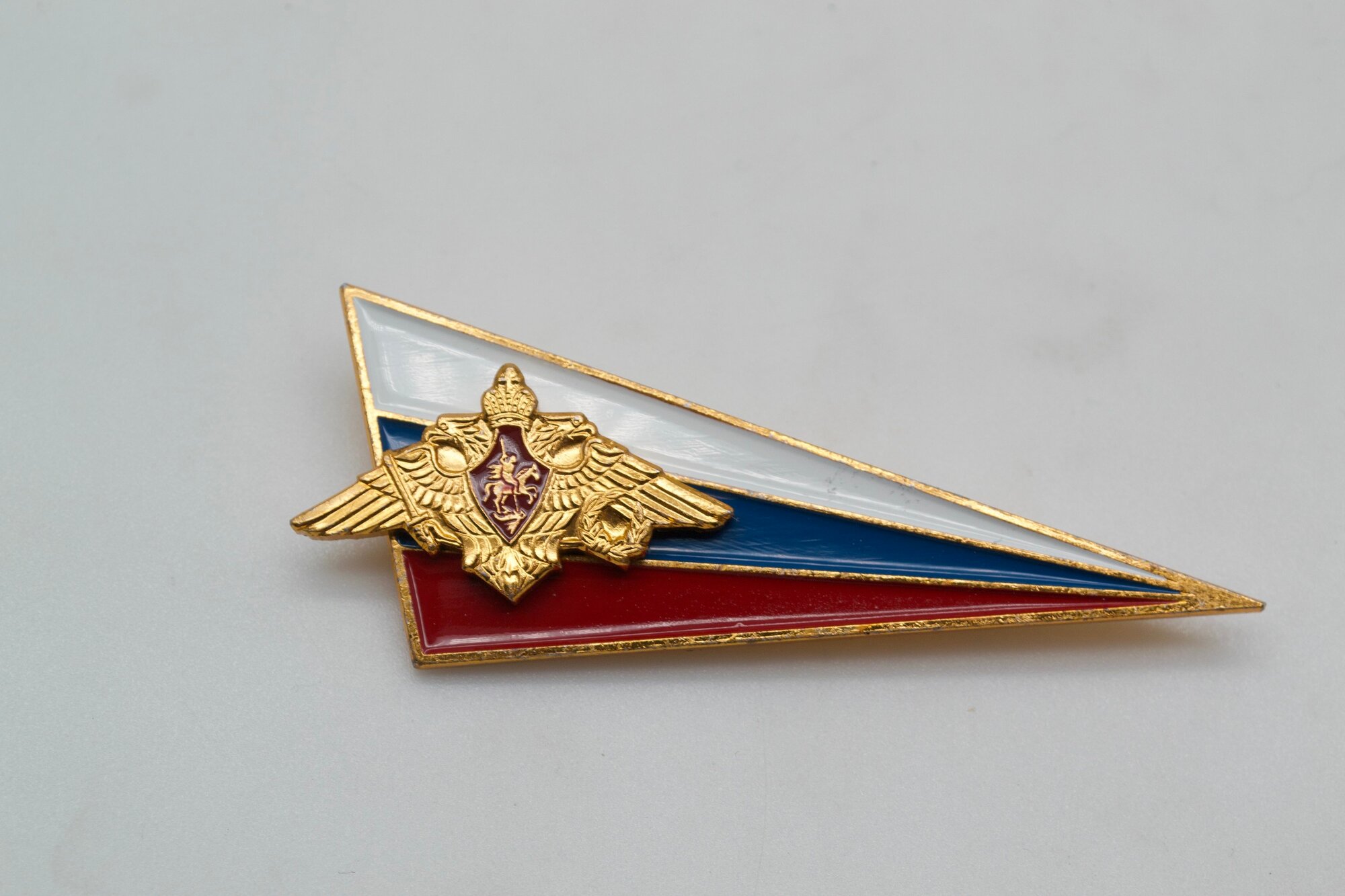 Эмблема (уголок) на пилотку (берет) с эмблемой МО РФ