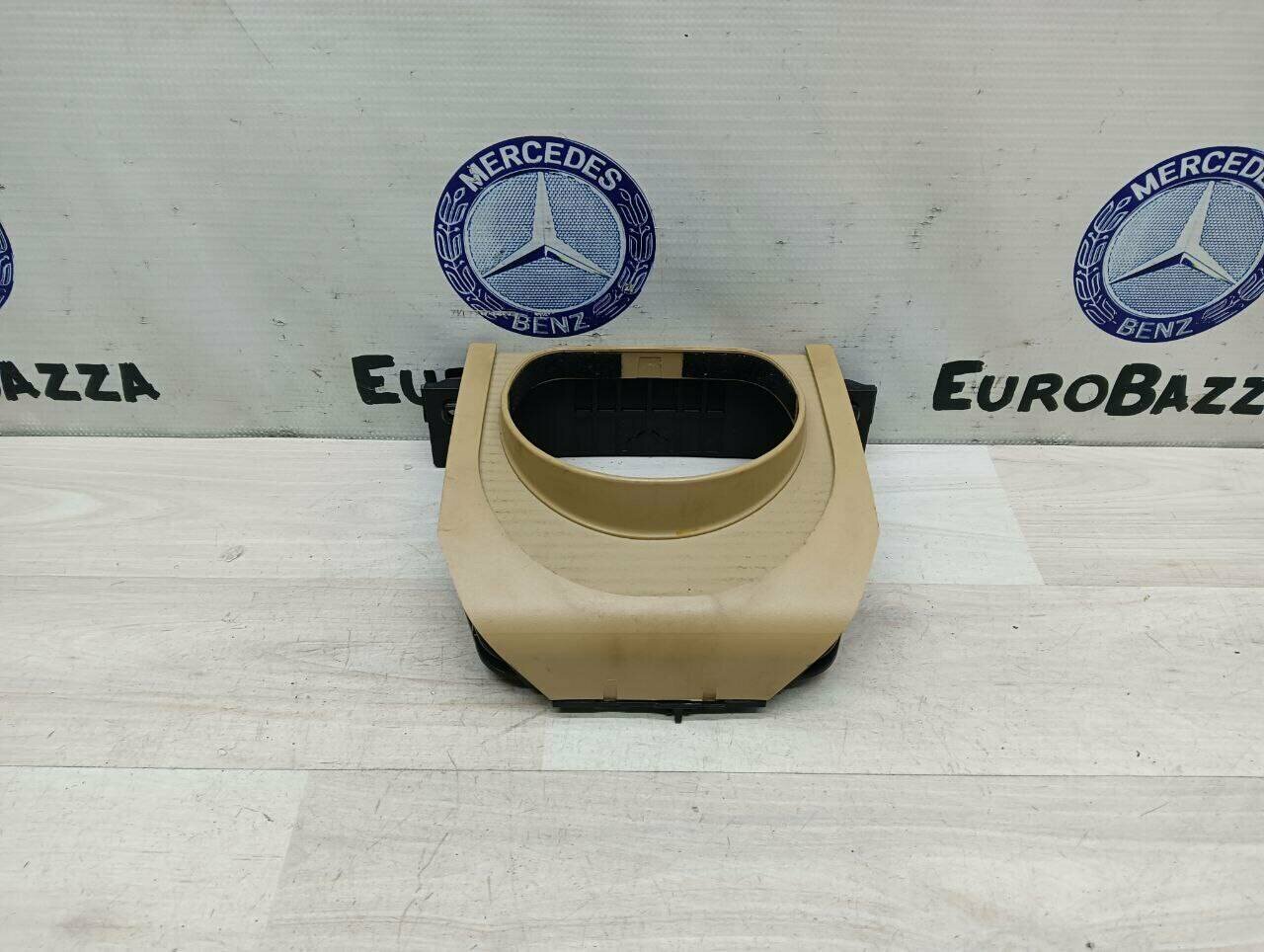 Кожух рулевой колонки Mercedes W219 A2114600195