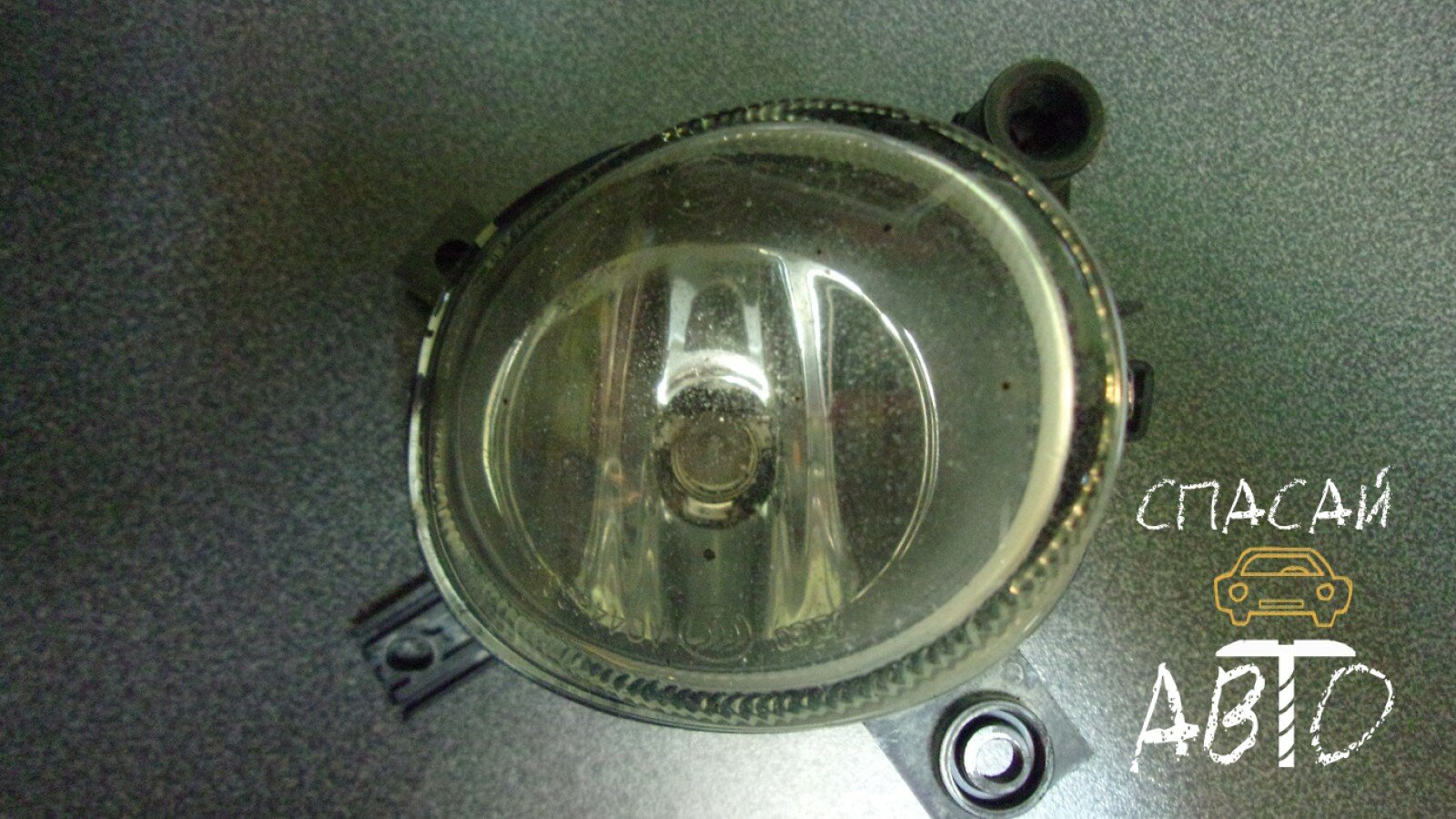 Фара противотуманная A4 (B7) Audi 8E0941699C