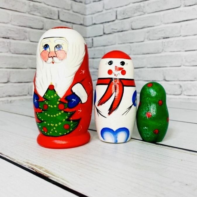 Матрешка ДЕД мороз С елкой 100*50 мм 3-х кукольная