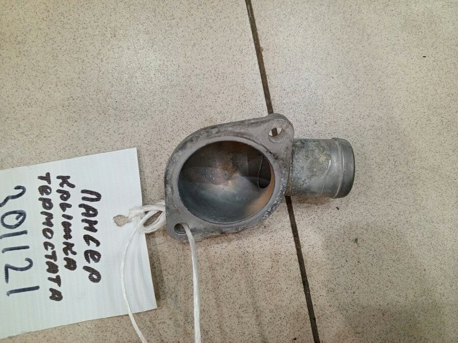 Крышка термостата от Mitsubishi Lancer 9 CS 2000-2008