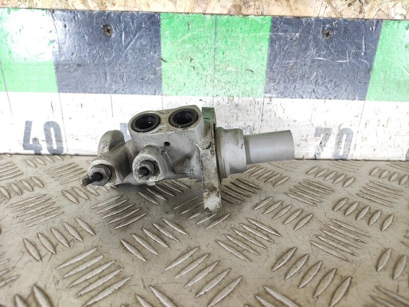 Цилиндр тормозов главный FORD Fusion 2002-2012 1743440