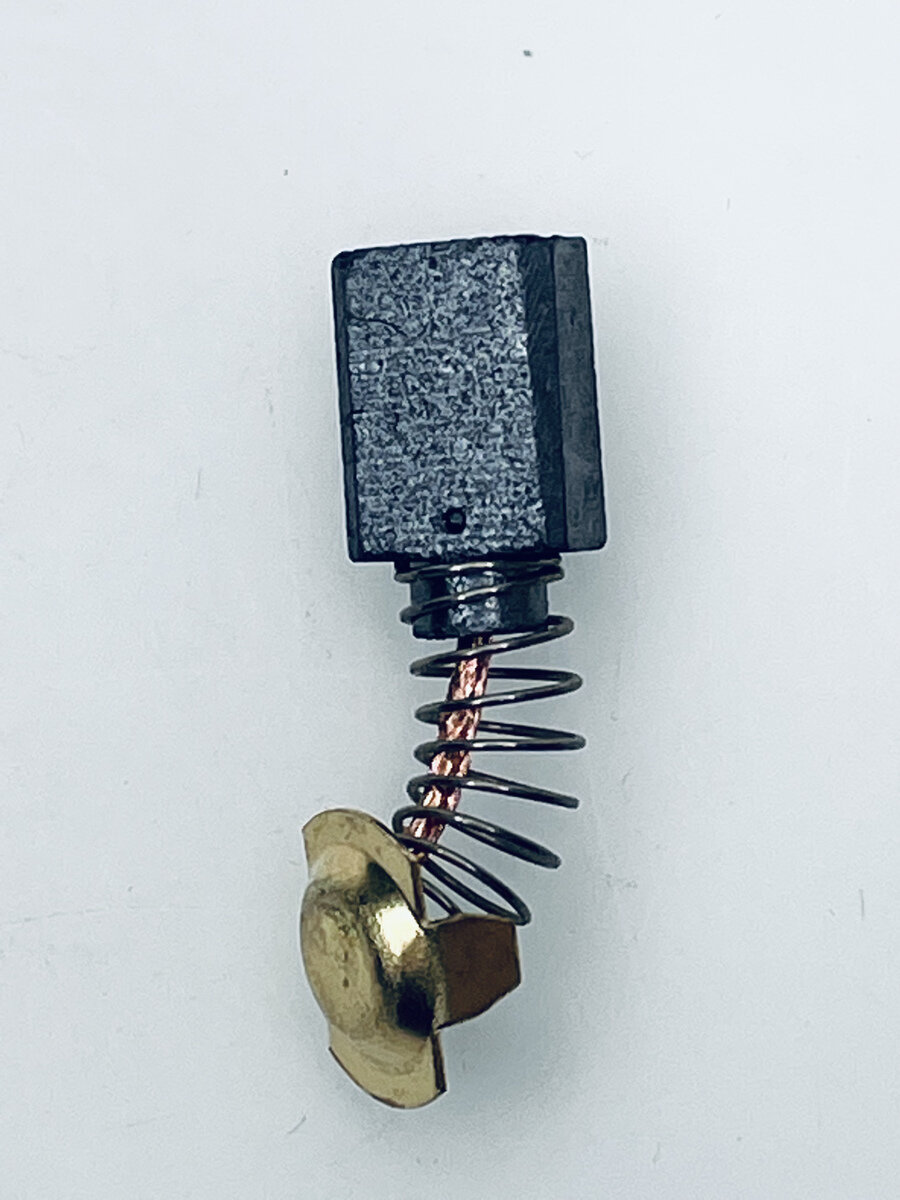 Щетка угольная HAG12125-33 7х11х15 пятак-уши-пружина Hanskonner (ZAP71875)(ZAP3362619962) №371